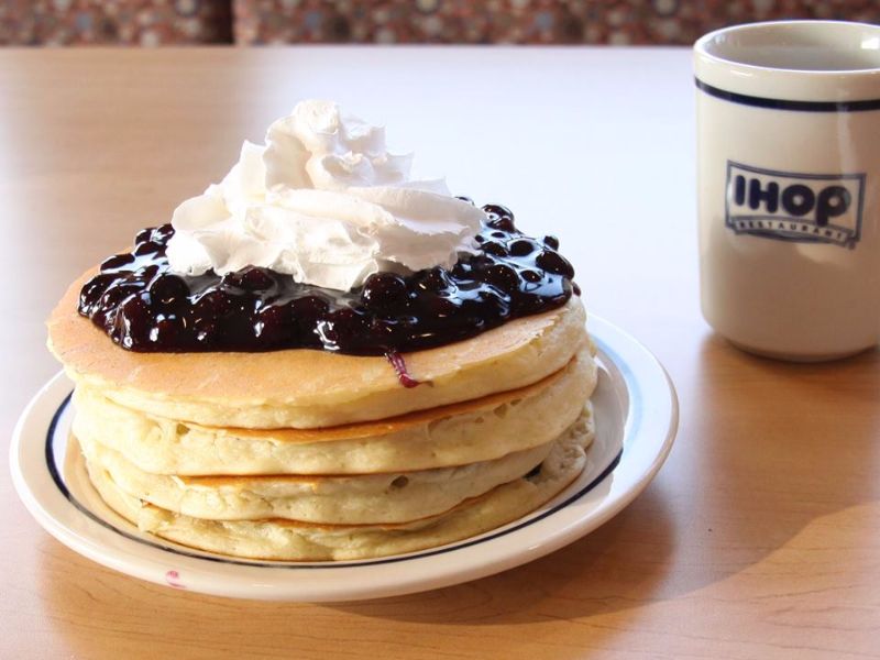 IHOP (International House of Pancakes)